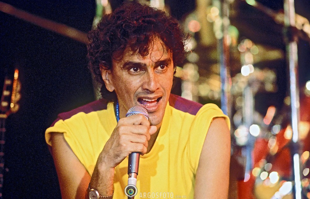 Caetano, um nativo em “Estrangeiro”. | Célula POP