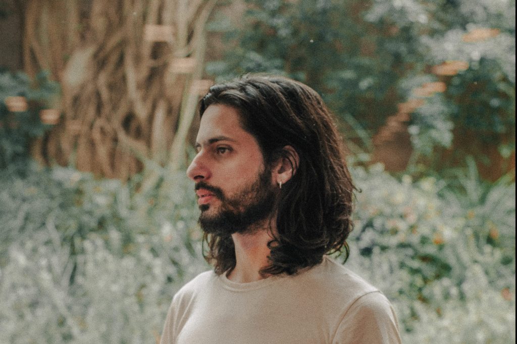 Terceiro disco de Ian Ramil explode em revolução e amor | Célula POP